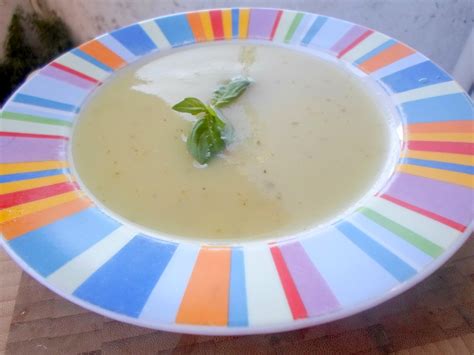 Sopa Fria De Pepino E Alho Francês · Iguaria Receita E Culinária
