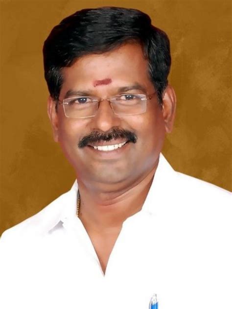 விஜயகாந்த் தனது பிறந்தநாளை கொண்டாடியதே இதற்குத்தான்… 40 வருட நண்பர்
