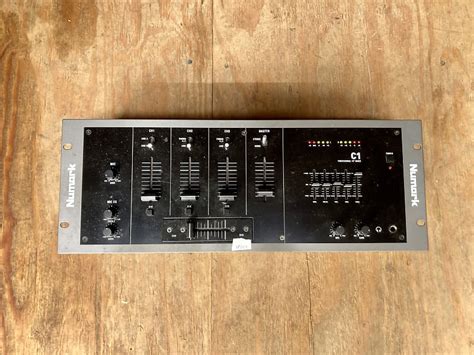Numark C1 Professional 19” Mixer Reverb
