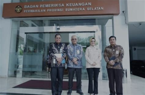 South Sumatra Legislative Council Chairperson Receives Bpk Report On Pt