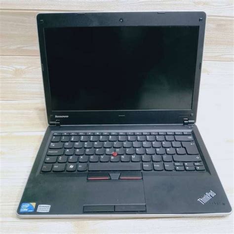Jual Laptop Lenovo Thinkpad I Ram Hdd Gb Second Bekas Shopee Indonesia