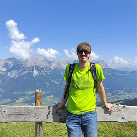 Employees Introduce Themselves Alex Decker Smart Tec