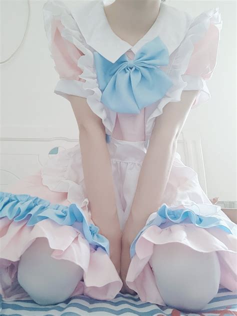Qingh On Twitter 女仆白丝来啦！只不过没有适搭的内内qwq，让我看看谁想被我揉捏呢～乖乖的躺好哦！