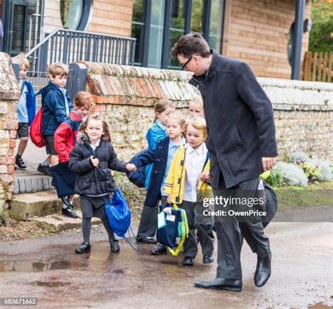 School Pick Up Uk Photos And Premium High Res Pictures Getty Images