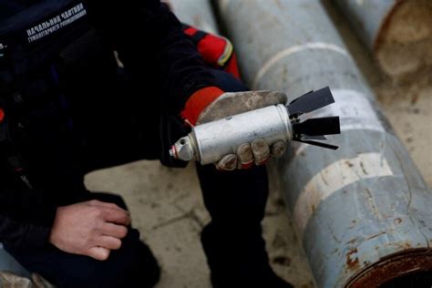 U S Decision To Send Cluster Munitions To Ukraine Could Put Canada