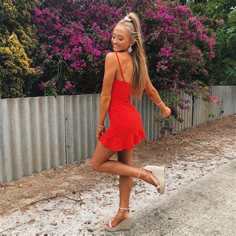 Pin By Saoirse Nolan On Summer Fashion Twin Outfits Famous Dancers