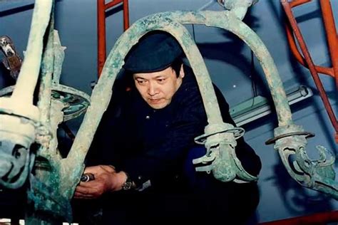 修復三星堆青銅神樹真用了十年嗎？專家解密，其實是用了一年時間 每日頭條
