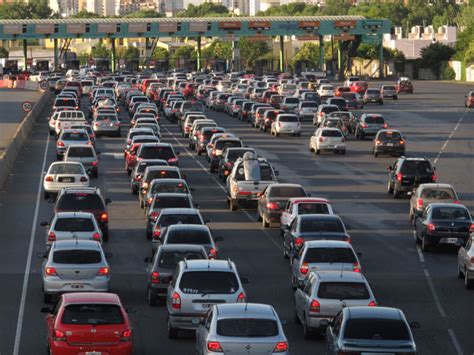 Demoras En Las Rutas Por El éxodo Turístico En El último Fin De Semana
