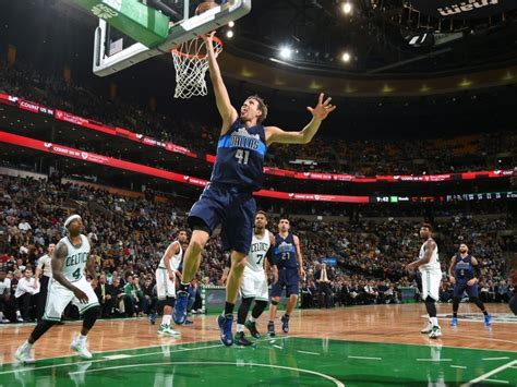 Nba Nowitzki Verliert Erneut Sieg Für Schwachen Schröder