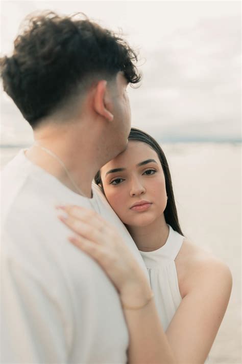 Romantic Love Couple Photos Download The Best Free Romantic Love