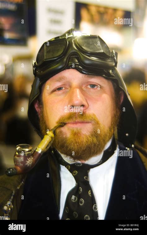 Dapper gentleman Fotos und Bildmaterial in hoher Auflösung Alamy