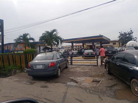 Subsidy Removal Queues Resurface At Fuel Stations In Lagos