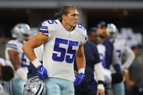 More Leighton Vander Esch Rnflbulges