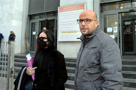 Strage Di Erba Azouz Marzouk Chiede Quattro Perizie Per Una Nuova Revisione Del Processo Tgcom24