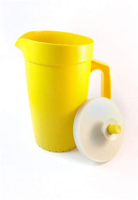 Vintage Tupperware Pitcher With Plunger Cap