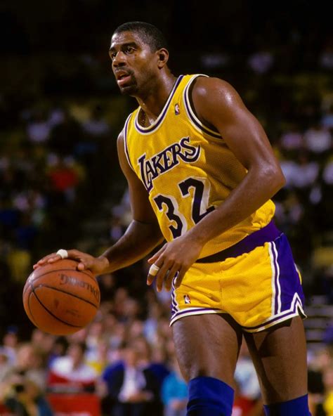 NBA75大球星之魔术师约翰逊赛场艺术家一 球迷屋