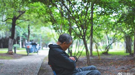 该如何收拾极度自私的男人？并不是和他斤斤计较，而是做到这3点自私独立性底线新浪新闻