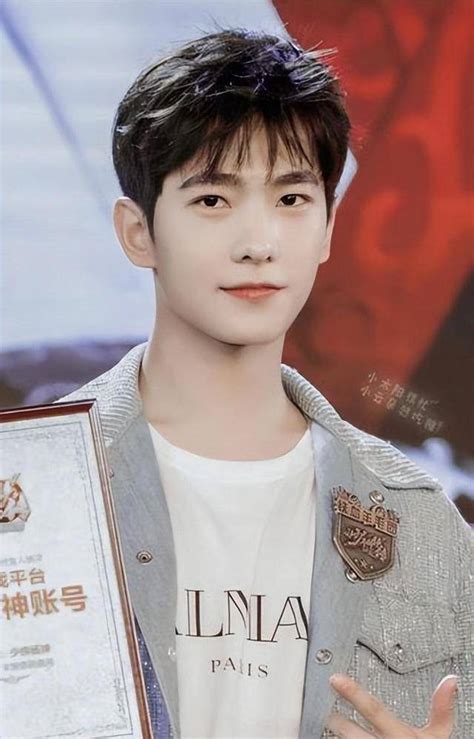 流量男星杨洋被爆 睡粉”，私生粉曝出惊人内幕！葛斯齐绯闻偶像