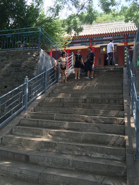 科学网拜谒110万年前亚洲最早直立人蓝田猿人 姚远的博文