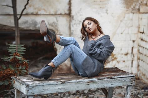 Model Hd Brunette Woman Hd Wallpaper Rare Gallery