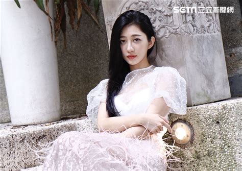 獨／全裸未曝光寫真外流王晴長髮強壓豪乳！2手難遮3點 娛樂星聞