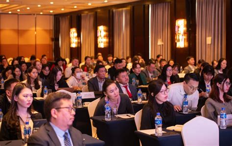 Дунд хугацааны төсвийн хүрээний мэдэгдлийн төслийг олон нийтээр хэлэлцүүлэх арга хэмжээнд 100