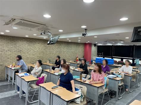 창원요양보호사교육원 요양보호사 자격증 이제 국비내일배움카드로 취득하자1010일 개강 리더스요양보호사교육원