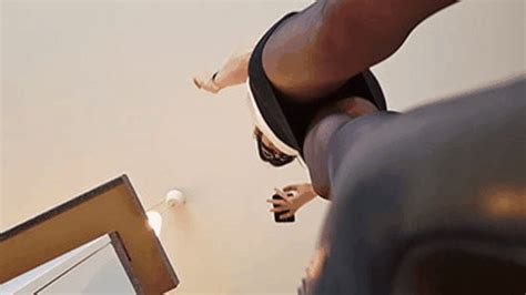 L Man In The Unaware Giantess Office Small Version Madame