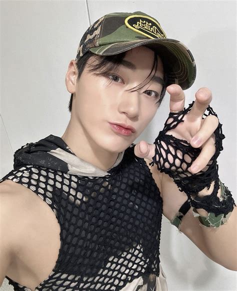 ateez content on Twitter 사니 update
