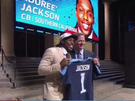 2017 Nfl Draft Picks All 32 First Round Picks Vs Expert Predictions