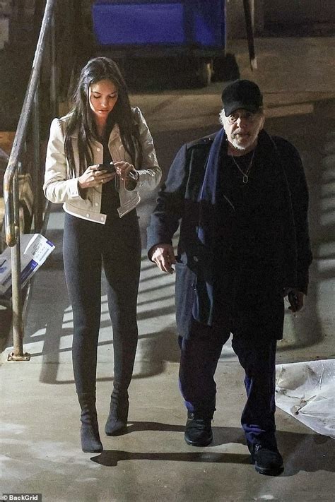 ალ პაჩინო მეოთხე შვილის დედას 30 წლის ნურ ალფალას შეურიგდა წყვილი