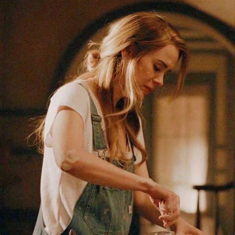 Pin By Em On Sarah Paulson Sarah Paulson Sarah Beautiful Wife