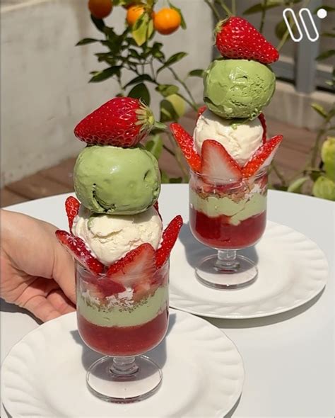 서울트렌드 서울여행 서울맛집 서울술집 서울놀거리 서울데이트 달달쌉싸름한 말차에 진심인 사람들 여기 무조건 가야함 홍대 유명한 딸기 디저트 맛집인데 말차 메뉴가 신메뉴로