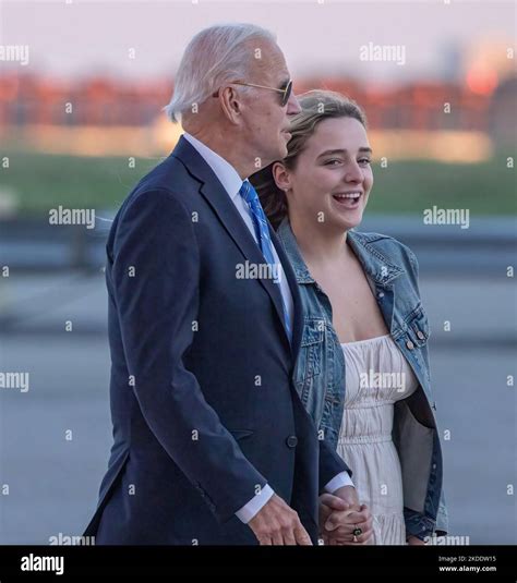 Queens Ny September 22 2022 President Joe Biden Walks With