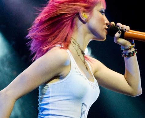 Naked Hayley Williams Added 07192016 By Junosbetterhalf