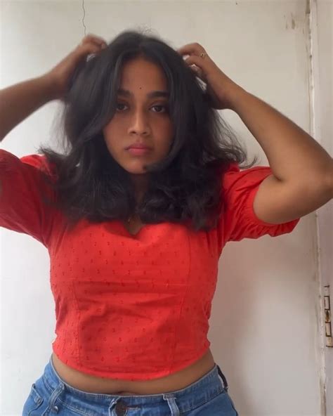 Chubby Gilr Big Deep Navel