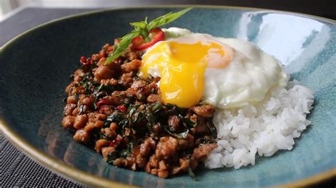 Spicy Thai Basil Chicken Recipe Quick And Easy