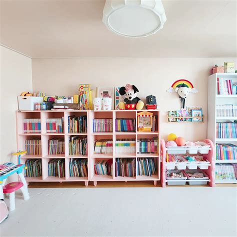 미쓰심 ️ 책육아살림정리술🍶 딸들아 맘껏놀아봐 또 치우면 되니까😉 껄껄ㅋㅋㅋㅋ 근데 우리 놀이터갈까 유지하고싶은여자 어지르고싶은여아 Instagram