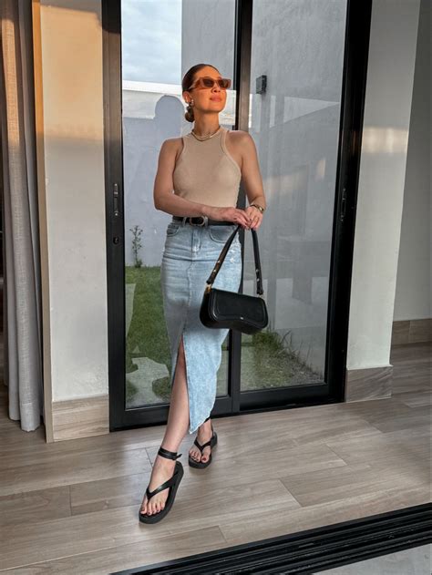 Look Saia Jeans Midi Casual Minimalist Outfit Stylish Outfits Cute Casual Outfits