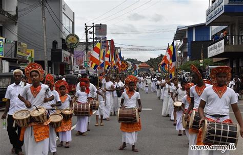Deegawapiya Sacred Omniscient Relics And Crest Gem Reach Beliatta For
