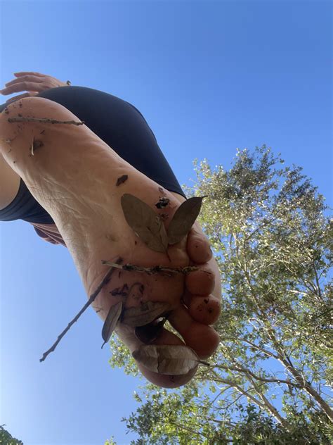 Clean My Feet Rgiantessfeet