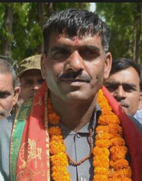तेज बहादुर का नामांकन रद्द Sach