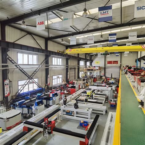 The Water Jet Cutting Machine Refractory Brick Cutting Work Water