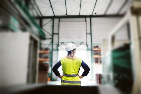 يوم المهندسة العربية هل ترحب المهنة الشاقة بالجنس الناعم؟ خاص
