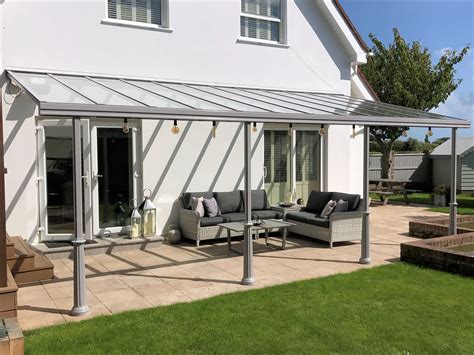 25 Wall Mounted Canopy