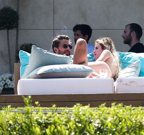 Bella Thorne Tái Ngộ Tay Chơi Scott Disick Báo Dân Trí