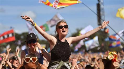 Glastonbury Line Up Divides Fans As Some Brand Announcement Worst Ever