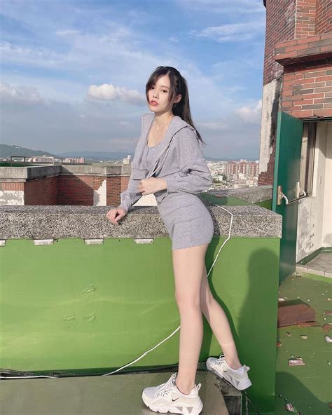【btc365幣投】「正妹驗光師」氣質甜美笑容讓人秒戀愛！「小露酥胸」性感穿搭女友力十足！ 幣投btc365官方博客