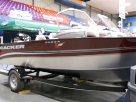 Tracker Targa V18 Pontoon Boat