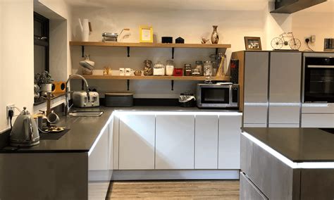 Hacker Handleless Classic Art Urban Haus